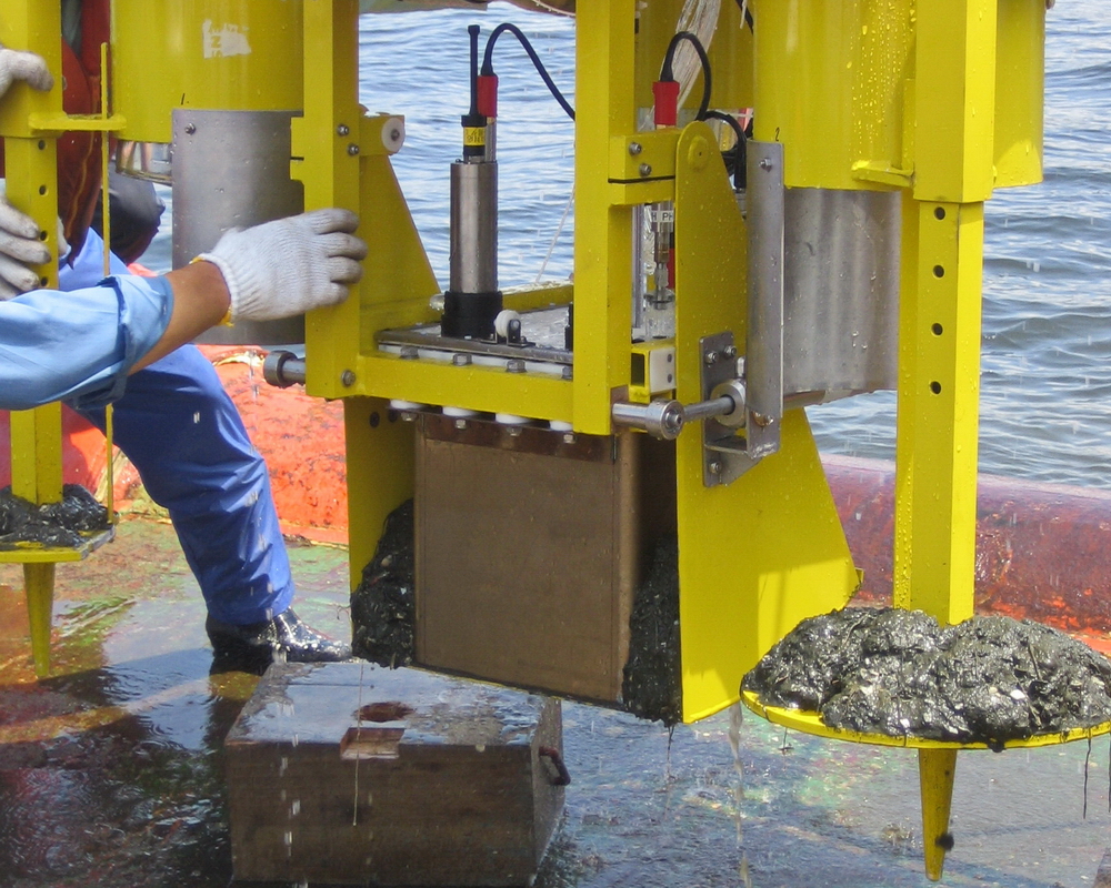Lander with Benthic Chamber and Syringe Station, KC Denmark ...