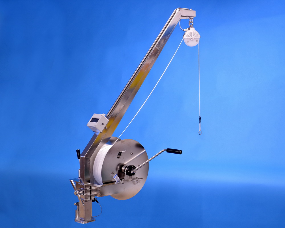 Small winch operated by hand, KC Denmark · Oceanography · Limnology ...
