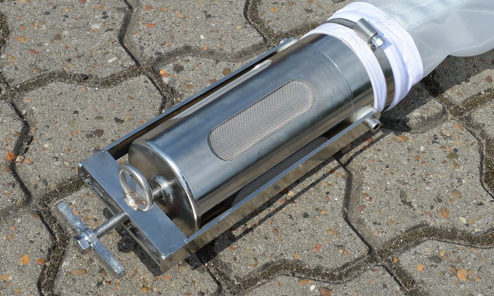 23.500 - Manta trawl net, 70 x 30 cm., KC Denmark · Oceanography ...