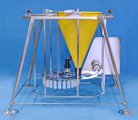 Sediment trap for 12 or 24 bottles, KC Denmark · Oceanography ...