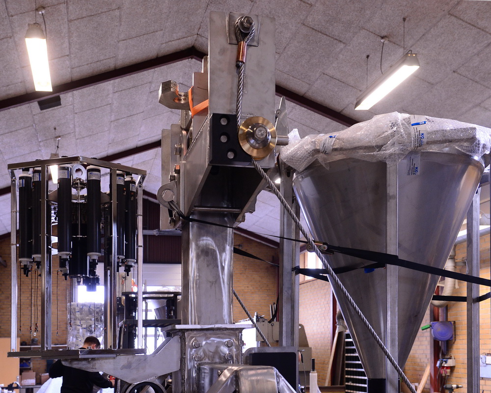 Box corers for biological, chemical and geochemical applications., KC ...